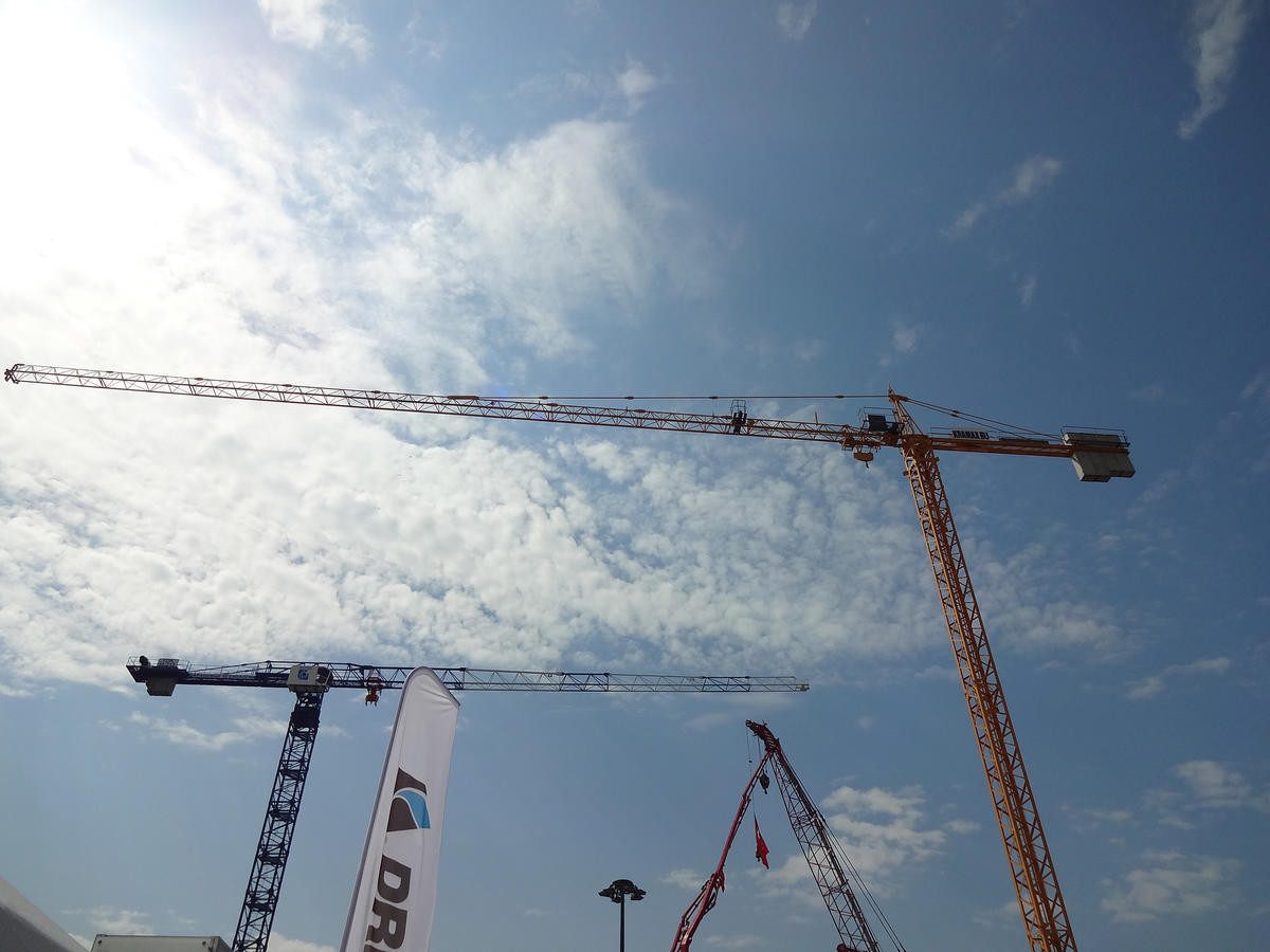 Noleggio Gru edile Potain MC 85B - Torre 50 Metri